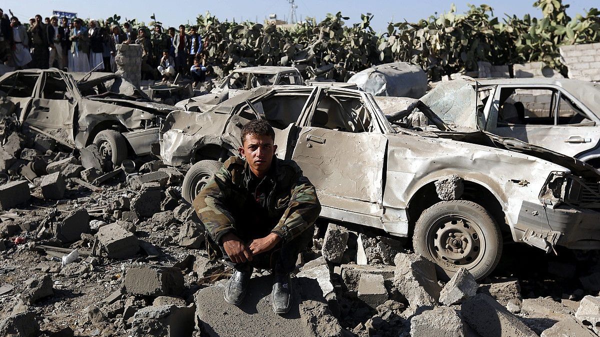 Saudi Arabiak eta aliatuek huthien aurkako erasoa hasi dute Yemenen