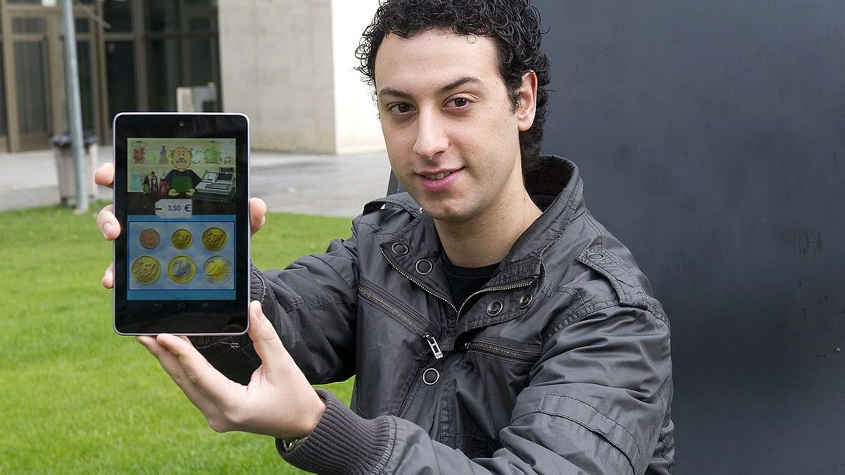 «Proiektu soila ez, arrakasta izaten ari den jokoa egin dut»