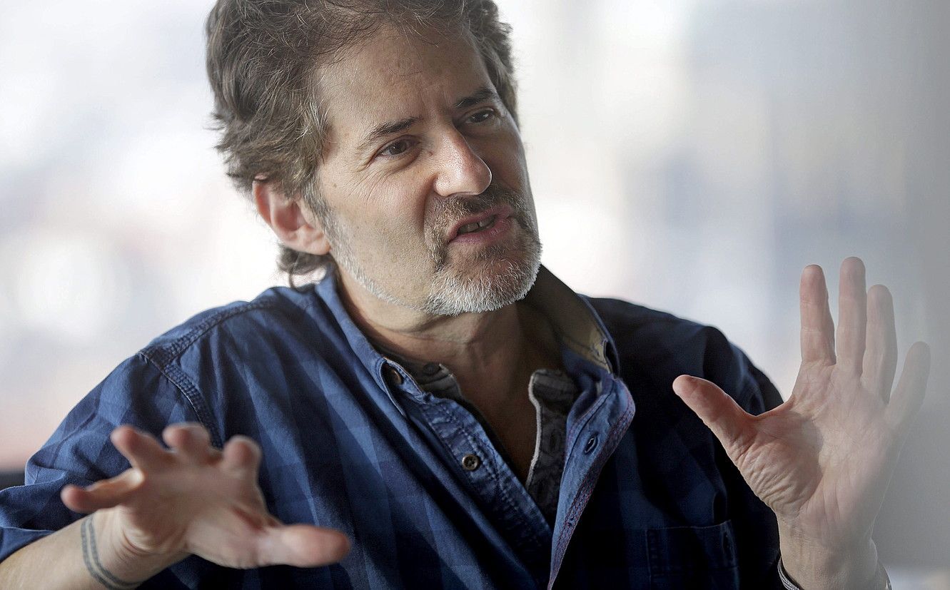James Horner hil da, 'Titanic', 'Braveheart' eta 'Cocoon' filmetako ...