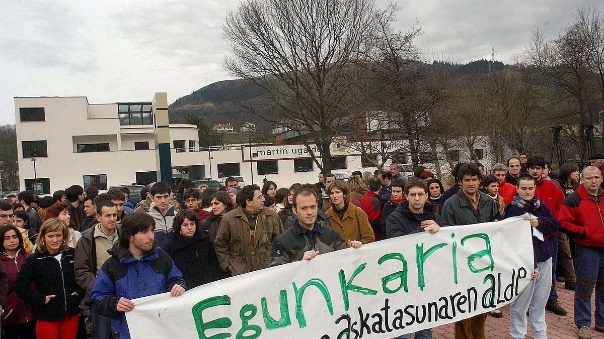 ‘Egunkaria’-ren itxierari buruzko mahai ingurua, Madrilen