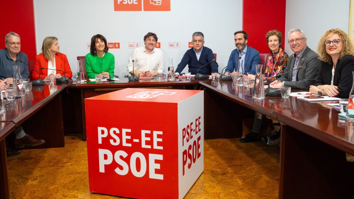 PSE-EEren programa «gidari» izango duen gobernu akordio bat nahi du ...