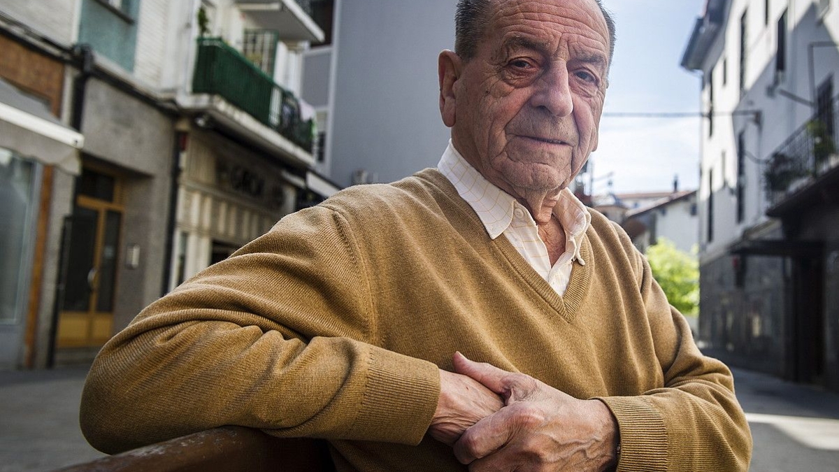 Patxi Etxeberria bertsolaria hil da